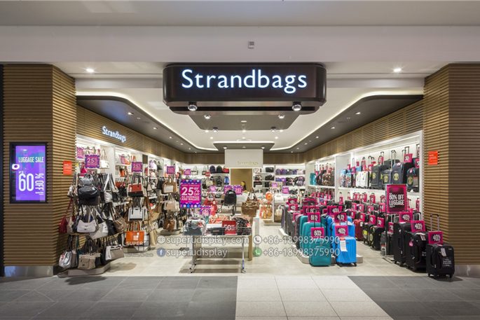 Diseño de Tienda y Fabricación de Mobiliario para Strandbags